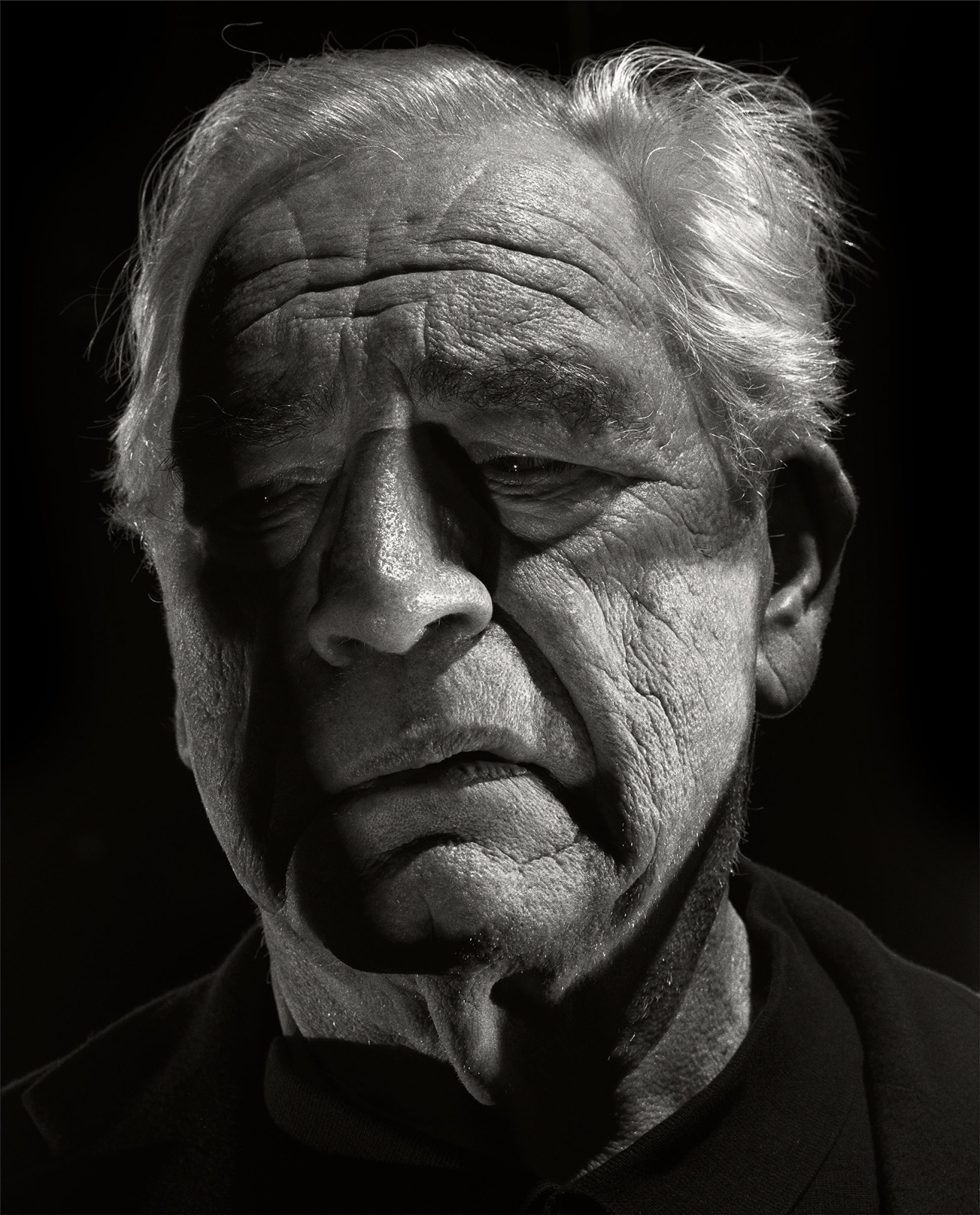 Solitary Portraits – Nadav Kander