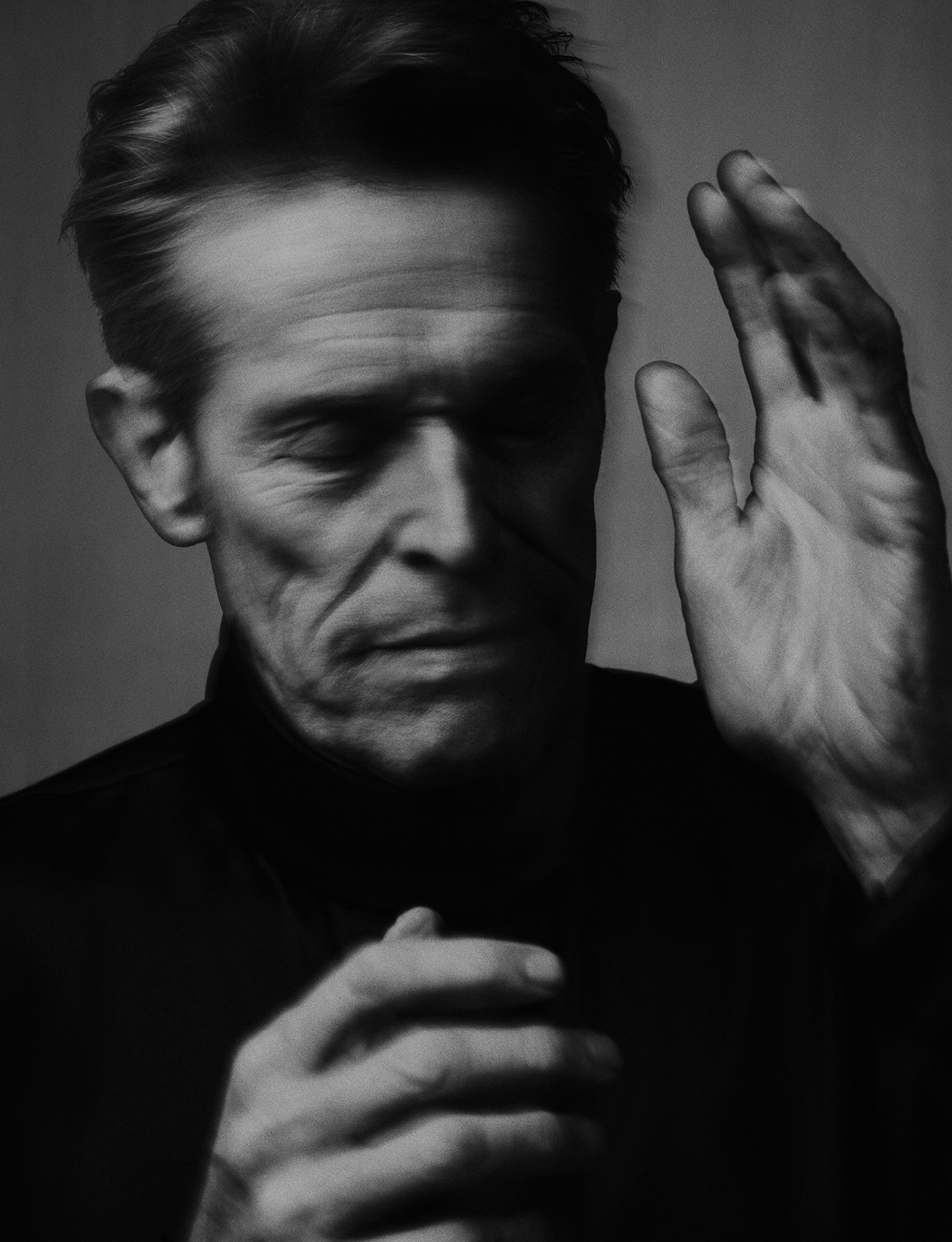 Solitary Portraits – Nadav Kander