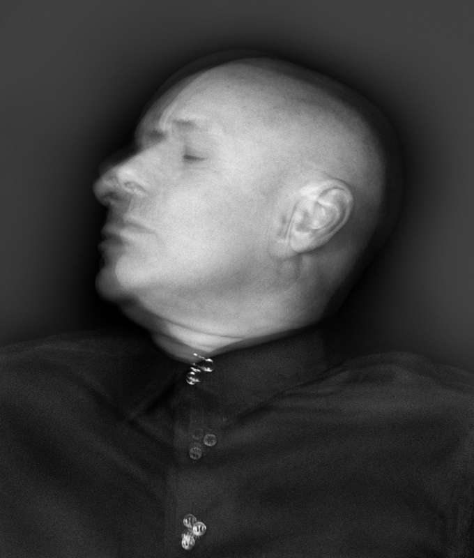 Solitary Portraits – Nadav Kander