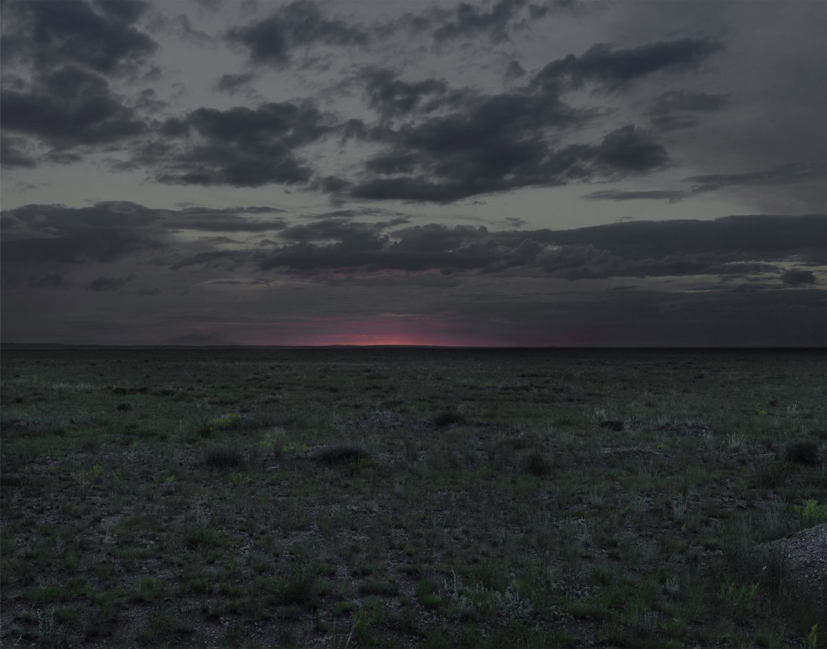 Dust – Nadav Kander